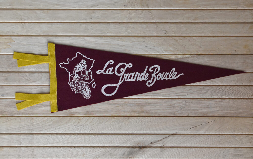 Grand Fanion "La Grande Boucle" - LE FANION FRANÇAIS
